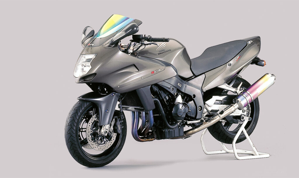 1997-2003 CBR1100XX - MagicalRacing