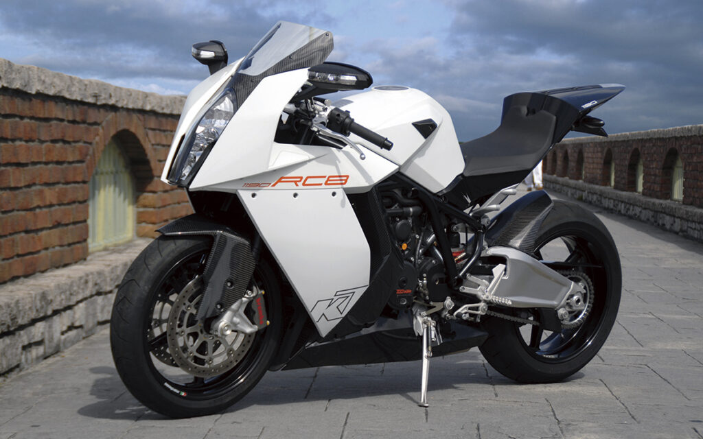 KTM RC8 - MagicalRacing